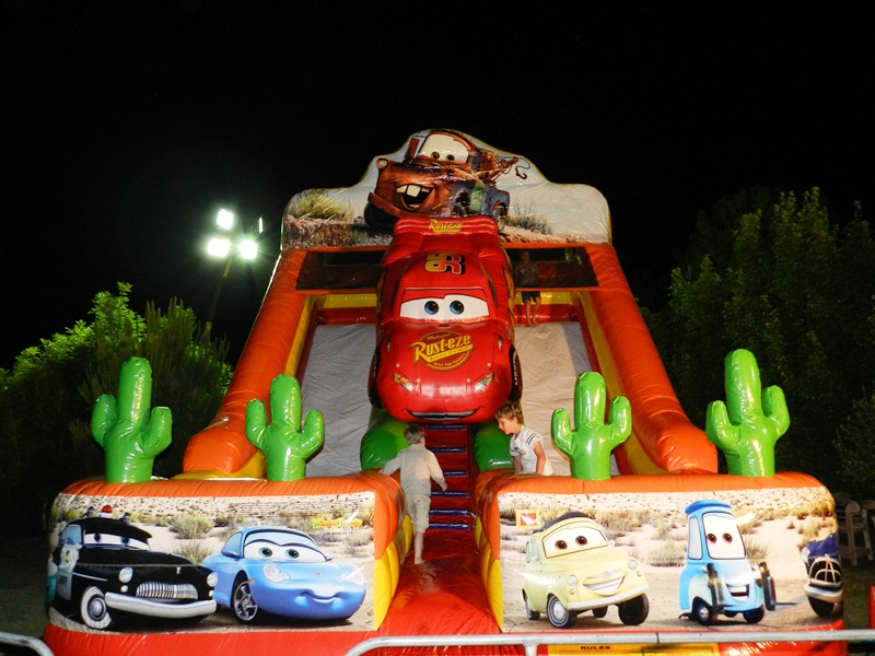 AA Amusements Inflatables - hire jumping castles